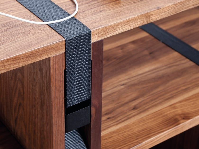 Open sectional wooden bookcase BB21 STRAP By JANUA design Bernd Benninghoff