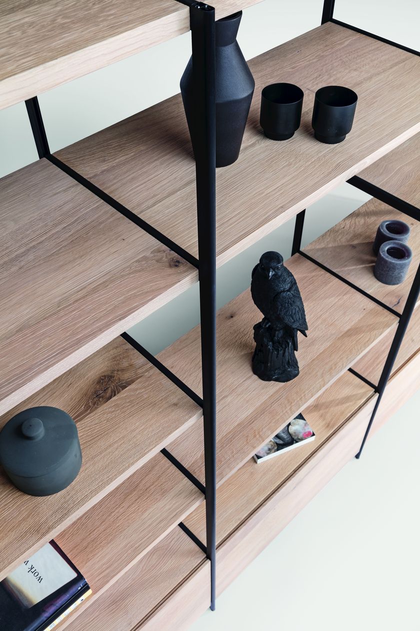 BC 06 ROOM 68 Open solid wood bookcase By JANUA