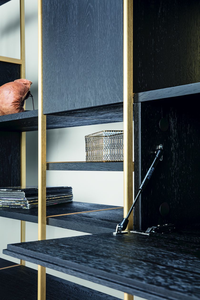 BC 06 ROOM 68 Open solid wood bookcase By JANUA