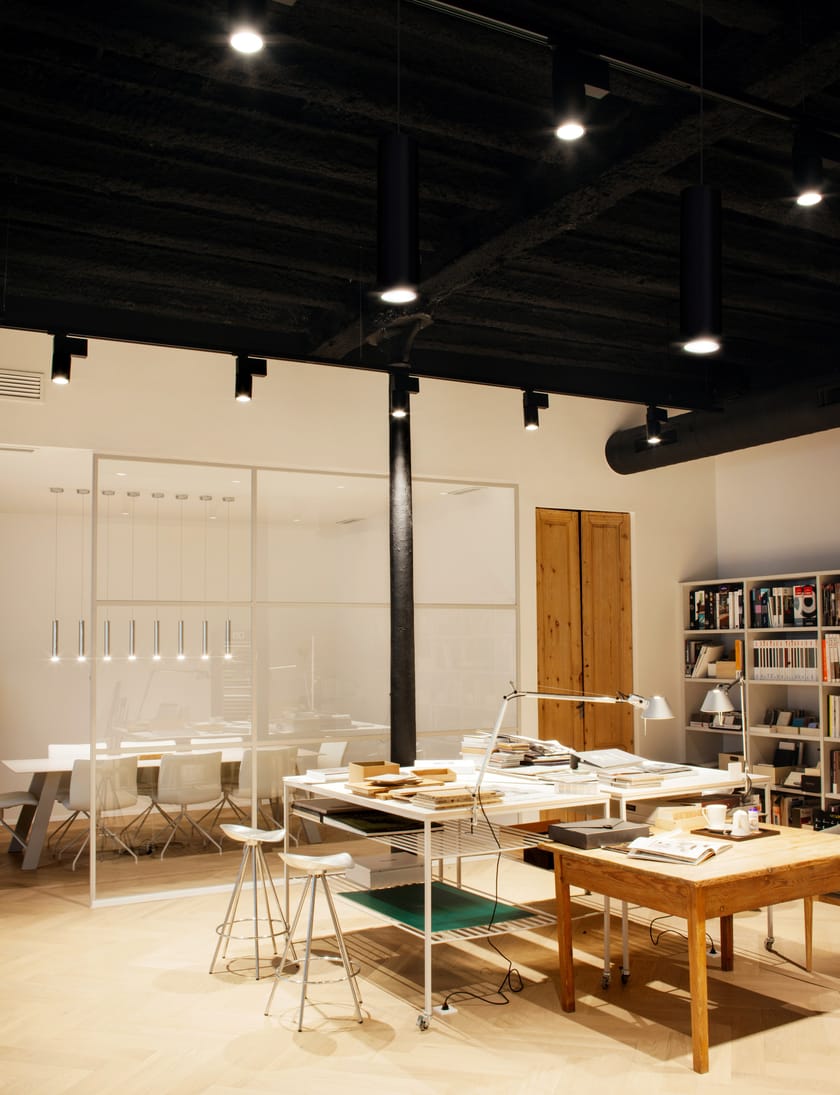 BCN 50_SPOTLIGHTS Aluminum projector with rail adapter or base to the ...