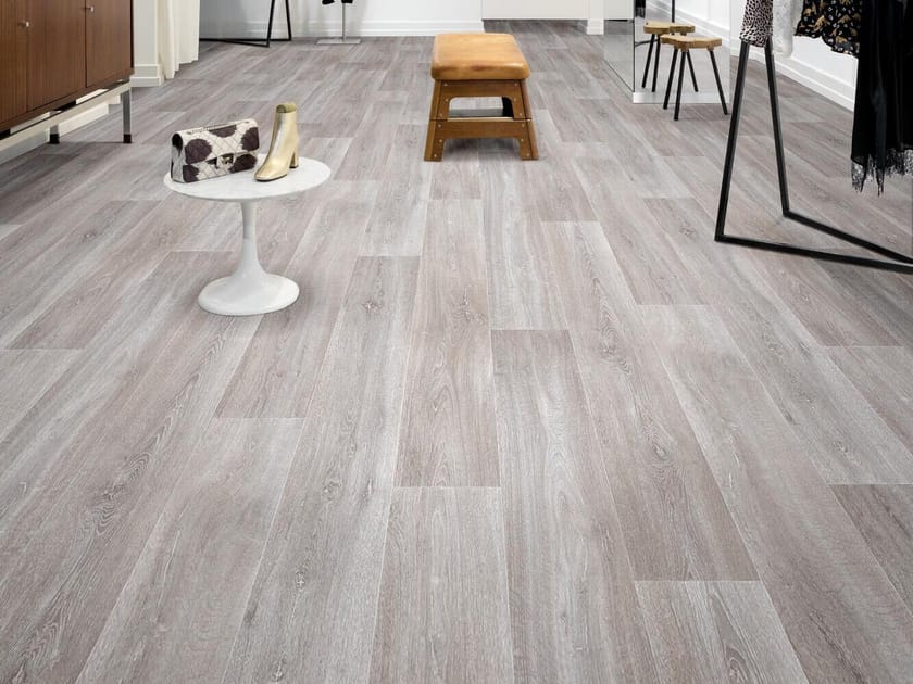LIME OAK Anti-slip vinyl flooring with wood effect By BEAUFLOR