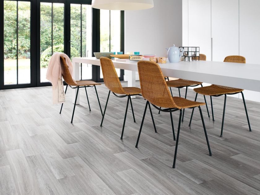PURE OAK Pavimento antiscivolo in vinile effetto legno By BEAUFLOR
