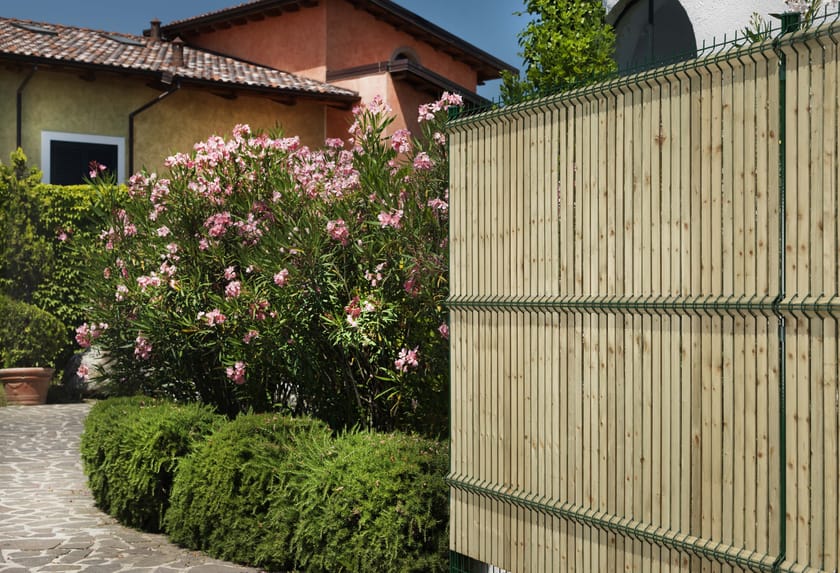 Cerca de privacidade de madeira BEKAFOR® COLLFORT By BETAFENCE ITALIA