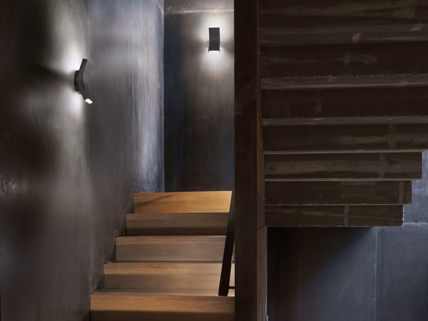 BEND LED aluminium wall light By LedsC4 | design Ramón Benedito