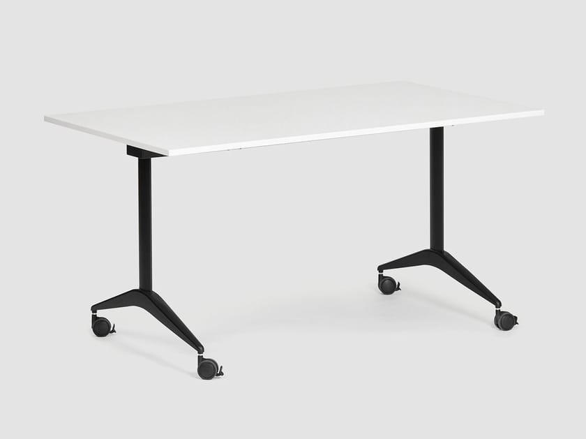 FLEX swivel table bold Tavolo da riunione By BENE