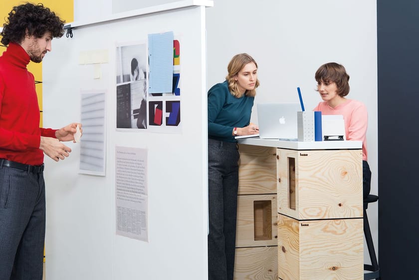 FRAME_S Painel divisor autoportante com rodízios By BENE