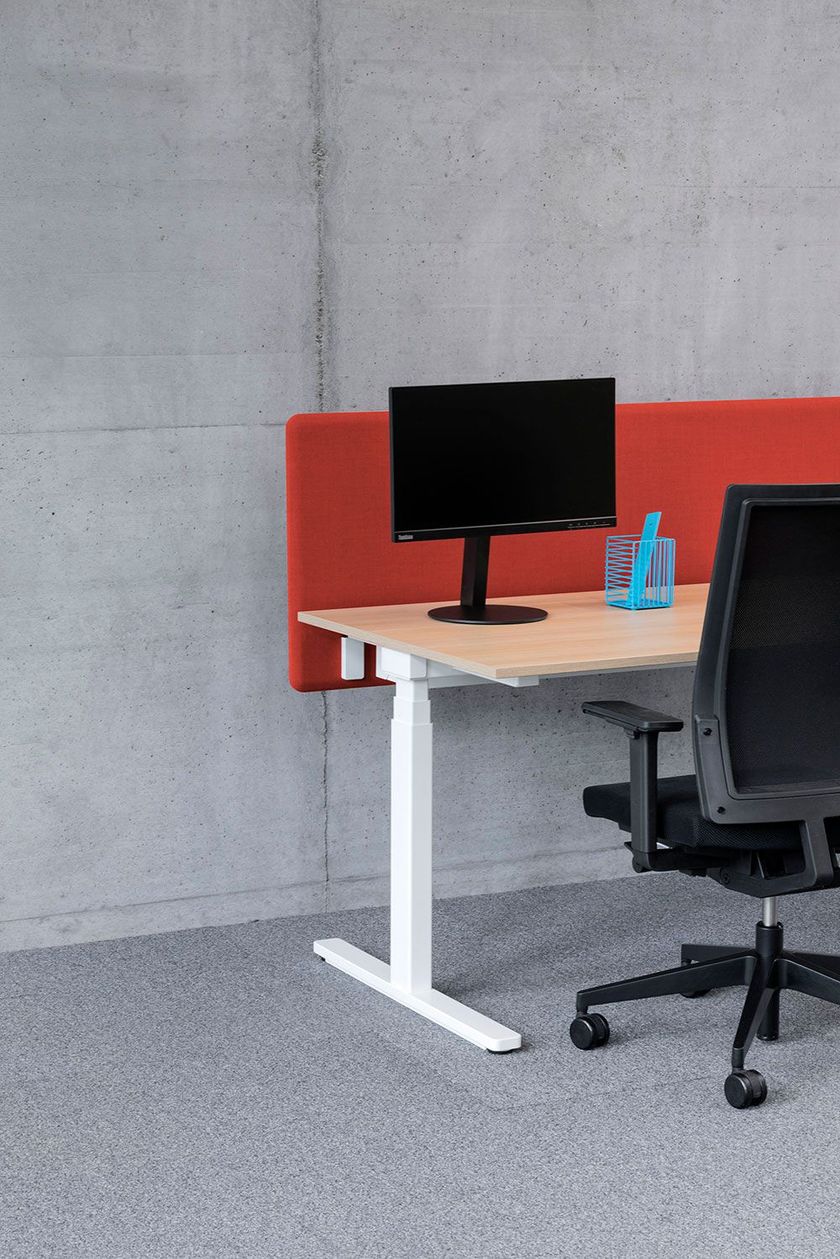 LEVEL LIFT Scrivania ad altezza regolabile con movimento elettrico By ...