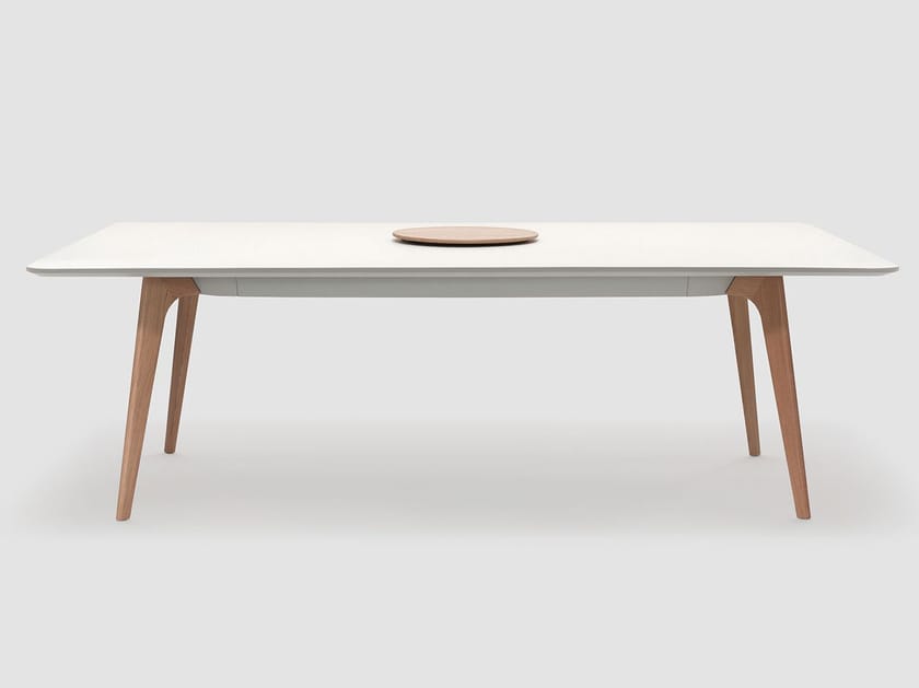 TIMBA Table Tavolo da riunione in legno con sistema passacavi By BENE