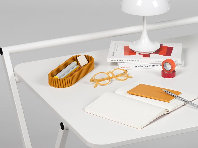 bFRIENDS Tilted Collection Schreibtischset aus Öko-Kunststoff By BENE ...