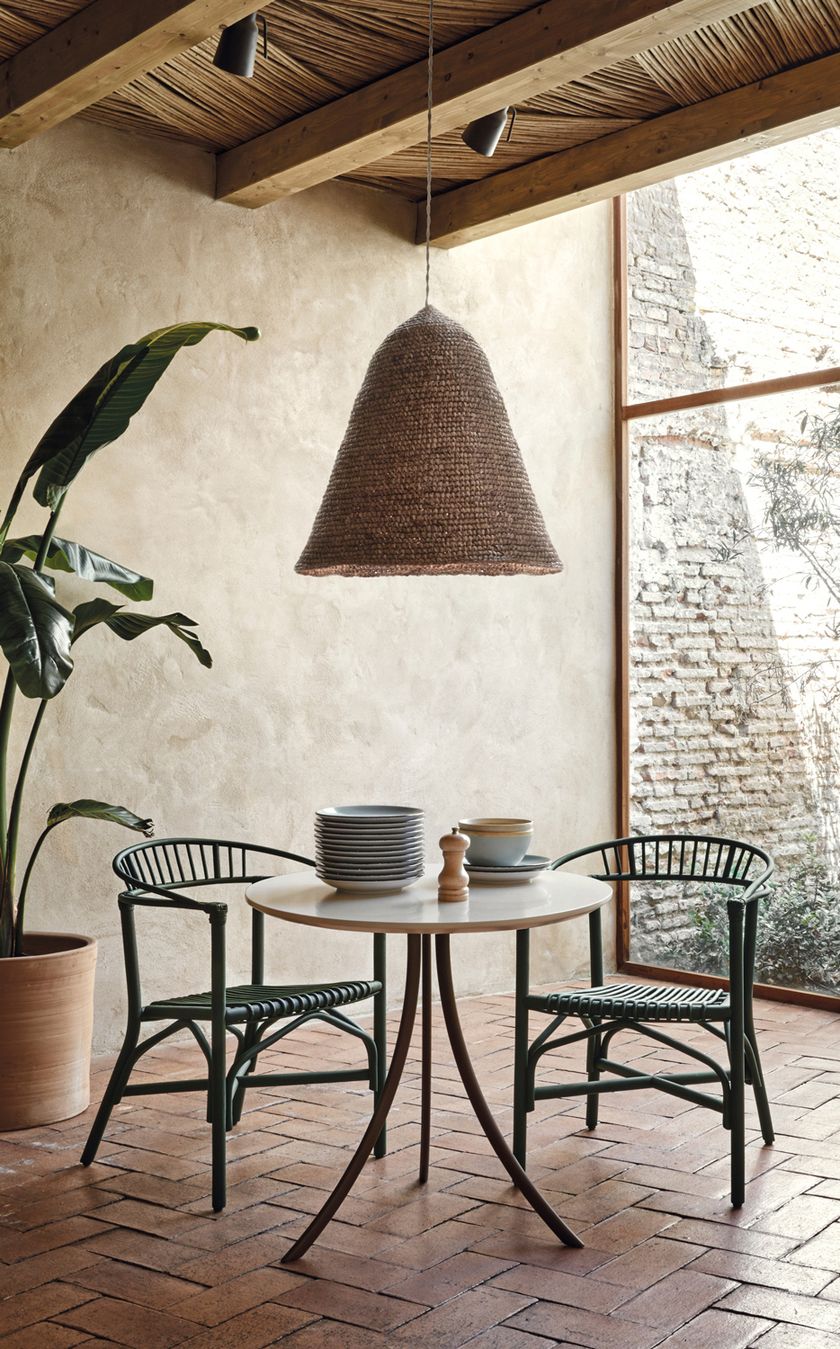 BISTRO Round oak table By EXPORMIM | design Manel Molina