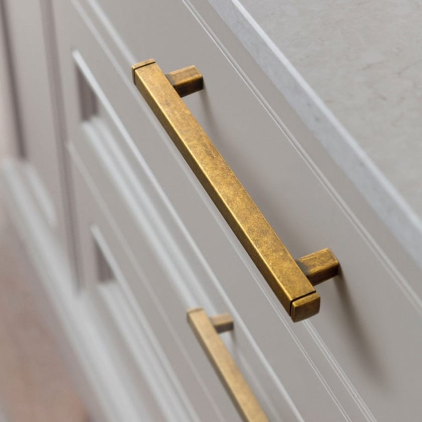 BLOOMSBURY Maniglia per mobili a ponte in metallo By LUSSO