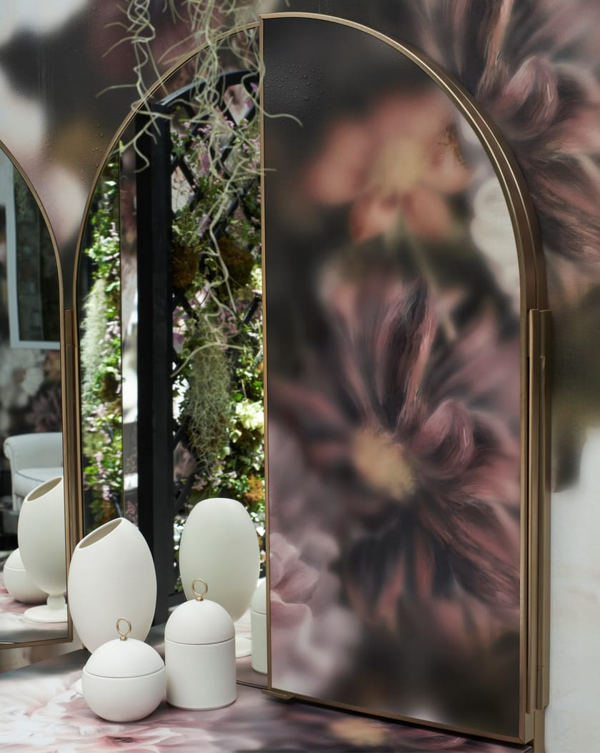 BLOSSOM Freestanding mirror By Devon&Devon | design Marcel Wanders
