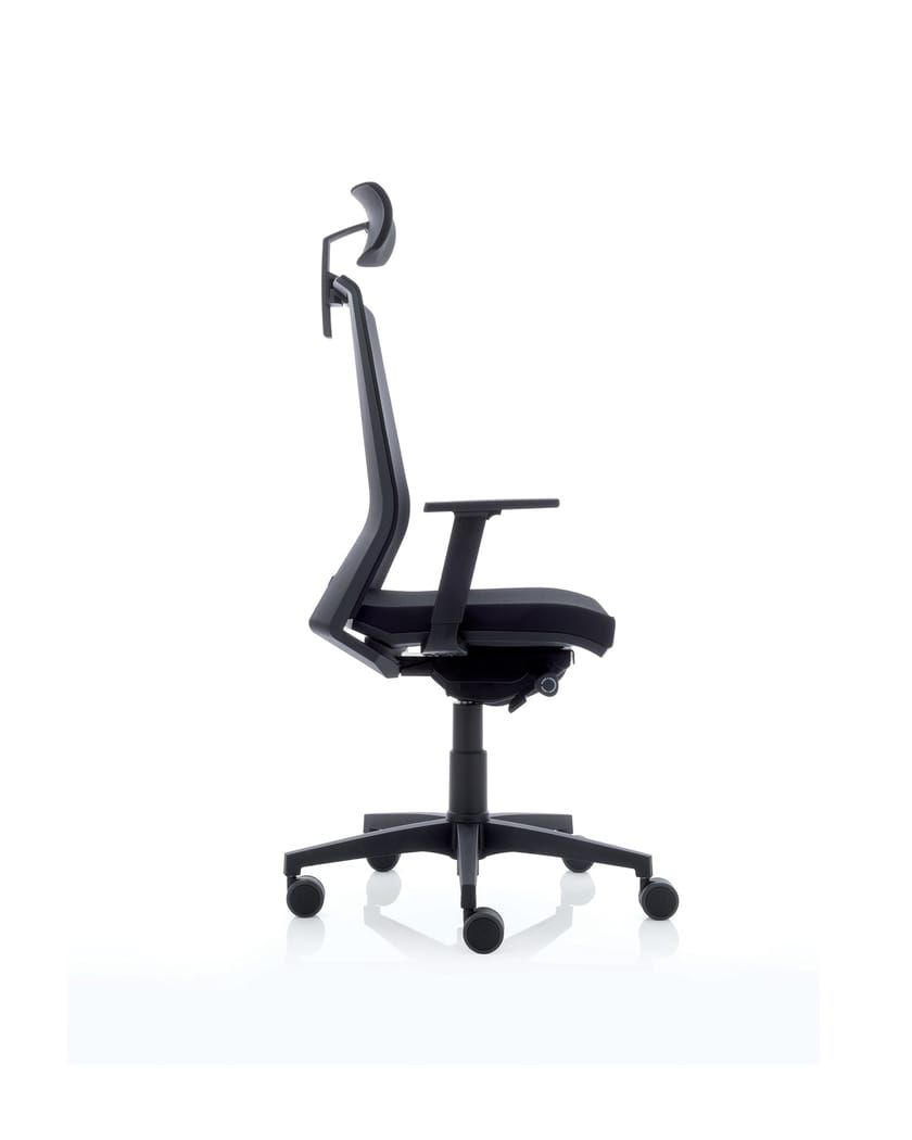 Height-adjustable mesh office chair with armrests BLOW By Jes