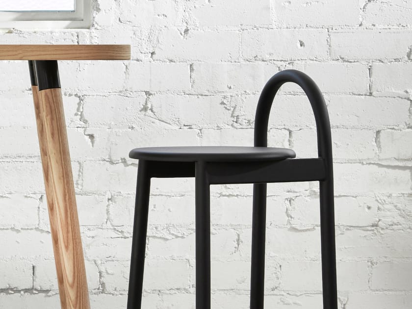 BOBBY | Garden stool By DesignByThem design Daniel Tucker