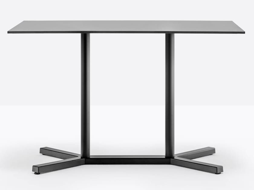 BOLD 4758 table By Pedrali