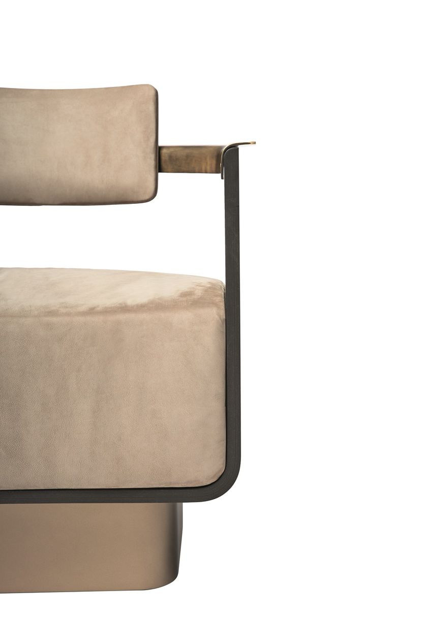BOSTON Nabuk armchair with armrests By Shake