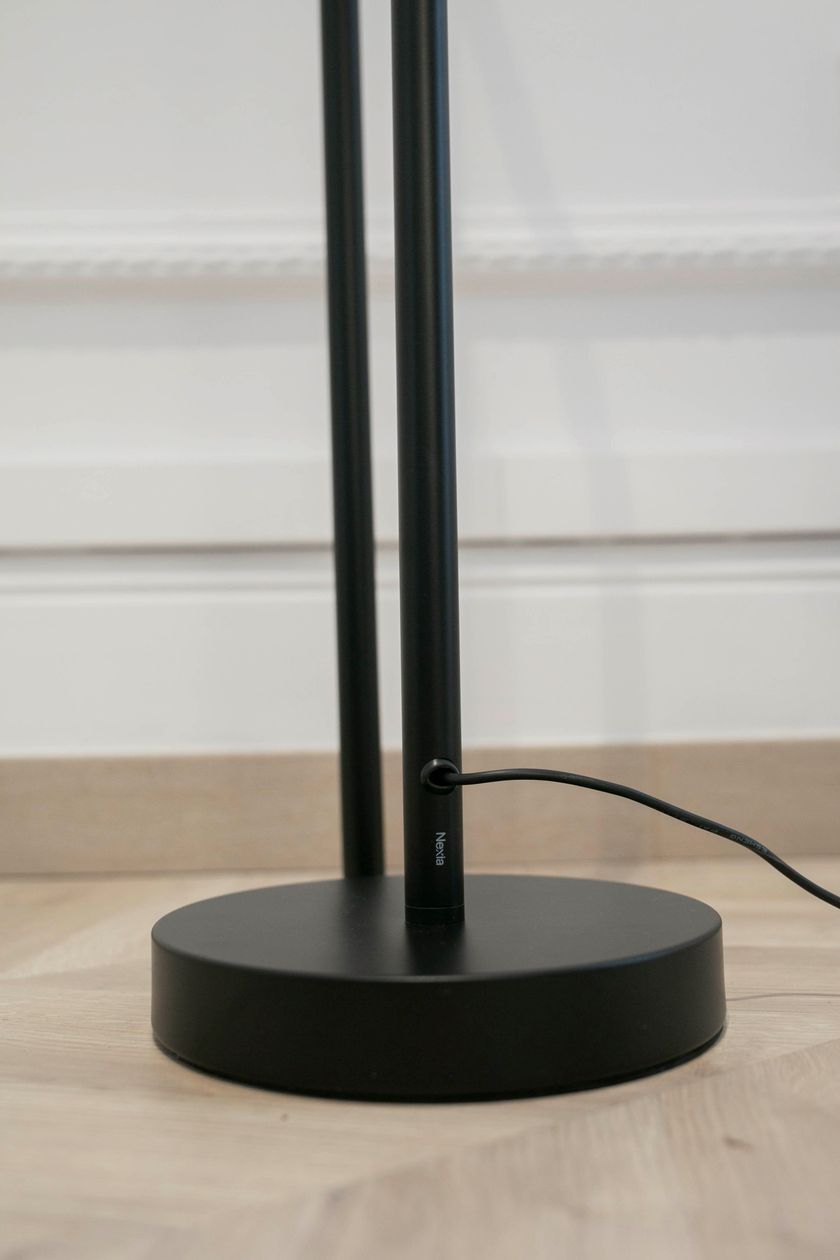 BOW LED adjustable floor lamp with dimmer By Nexia | design Nahtrang