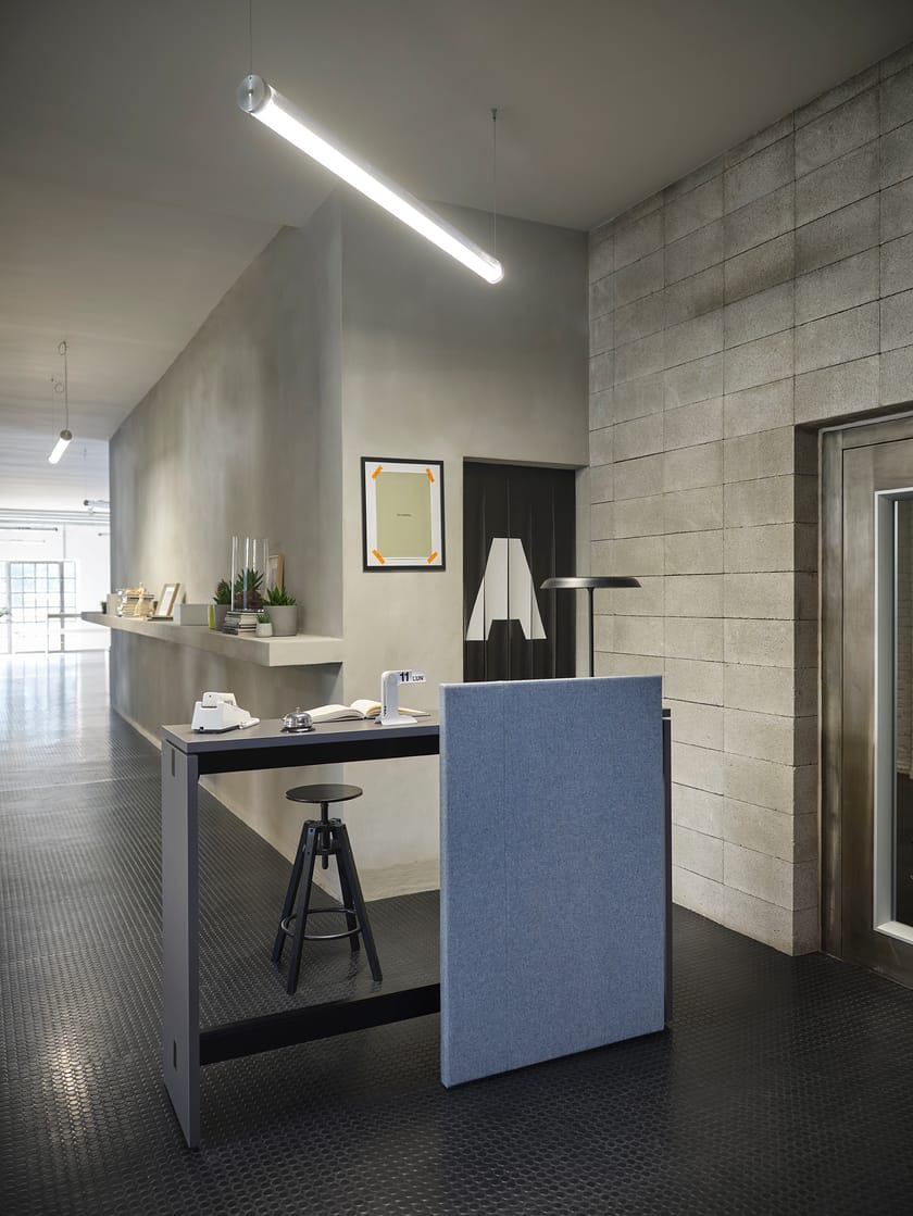 BRIDGE | Office reception desk By Citterio