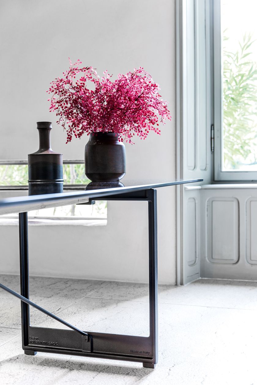 BRUT Rectangular table By Magis | design Konstantin Grcic