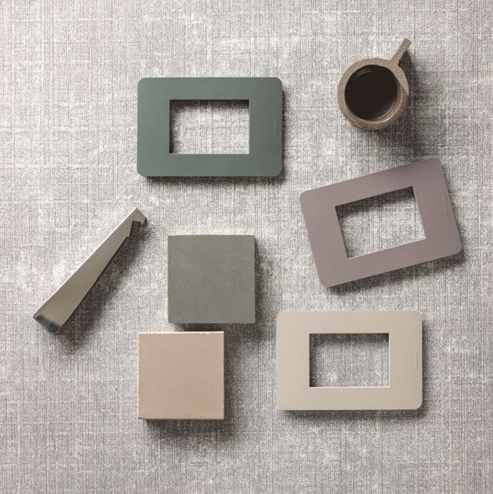 MATIXGO Série plaques et interrupteurs By BTICINO