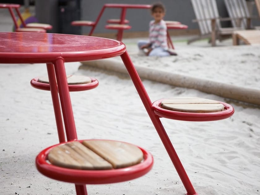 HPL Table for public areas with integrated seats BUZZ By VESTRE