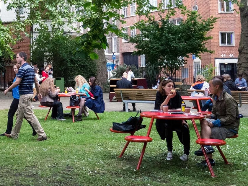 HPL Table for public areas with integrated seats BUZZ By VESTRE