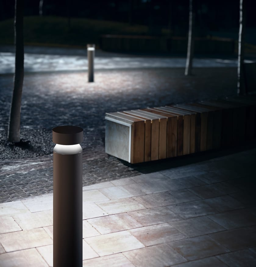BUZZER Bollard light By Linea Light Group