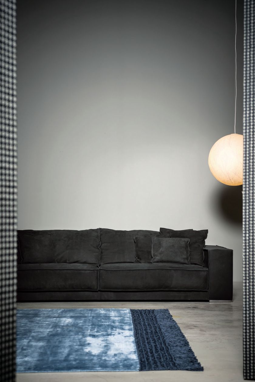 BUDAPEST SOFT Leather sofa By Baxter | design Paola Navone