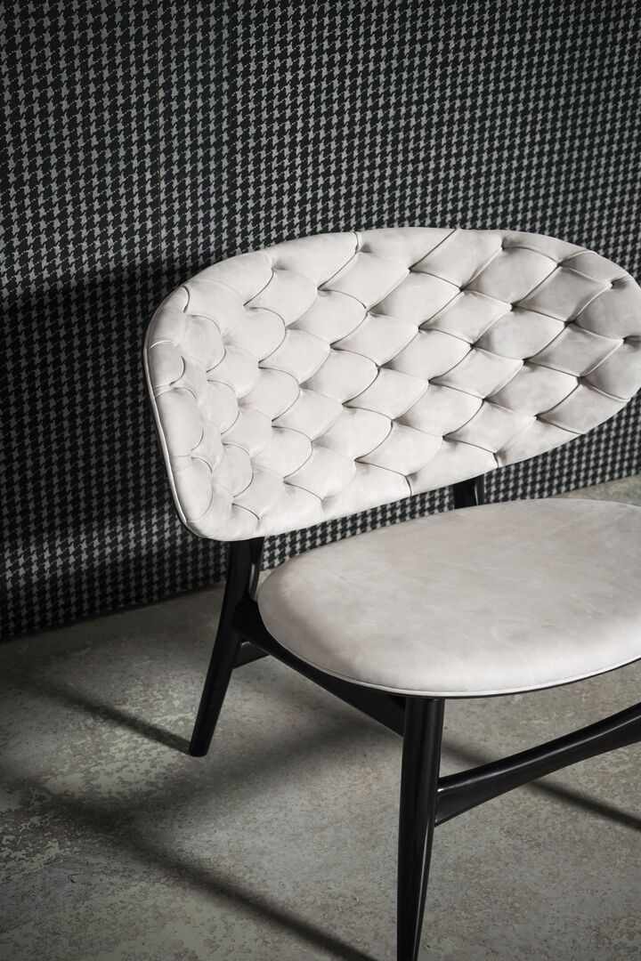 DALMA Tufted leather easy chair By Baxter | design Draga & Aurel
