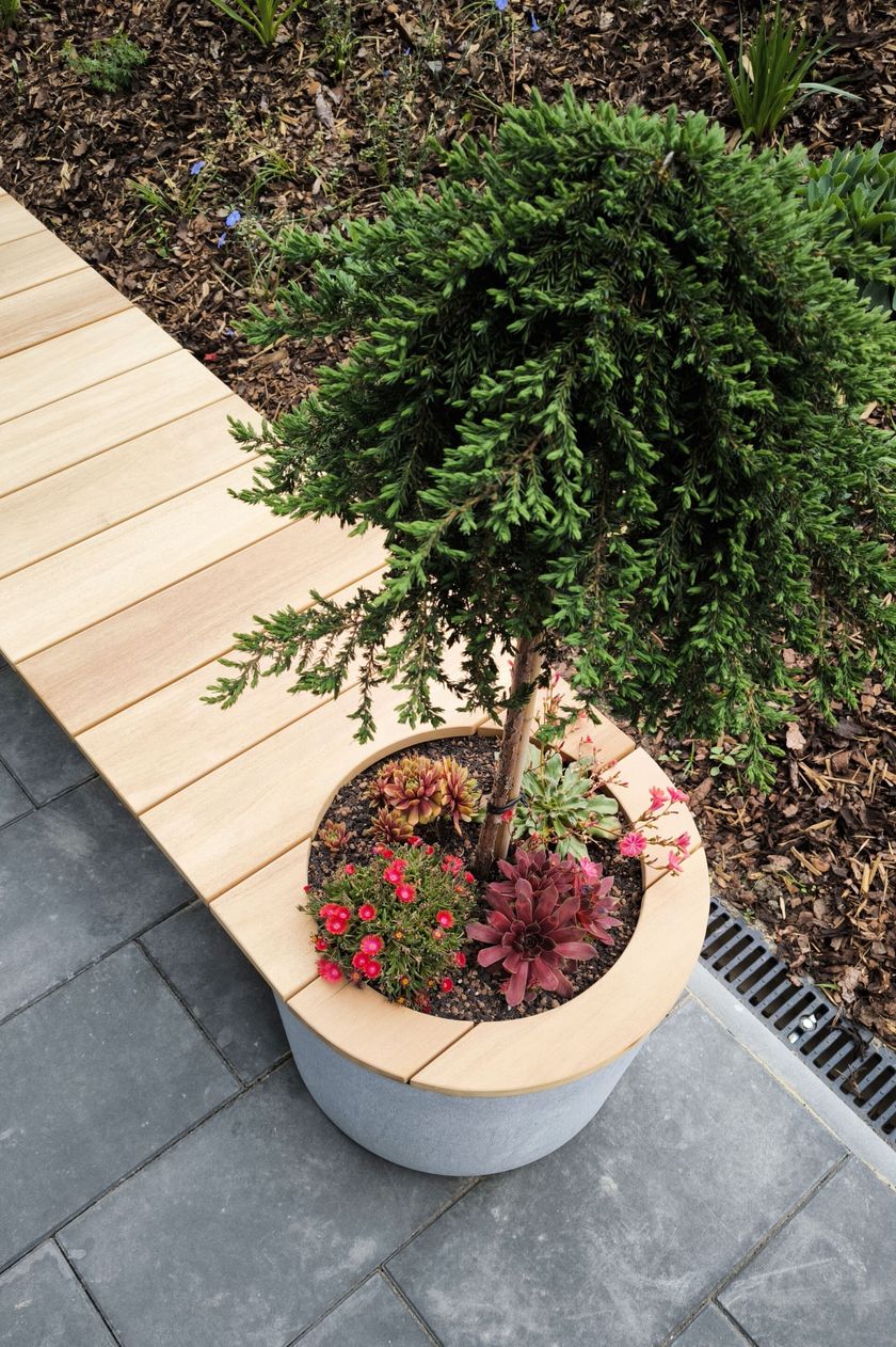 SIMPLE STEEL Banco By Betoni