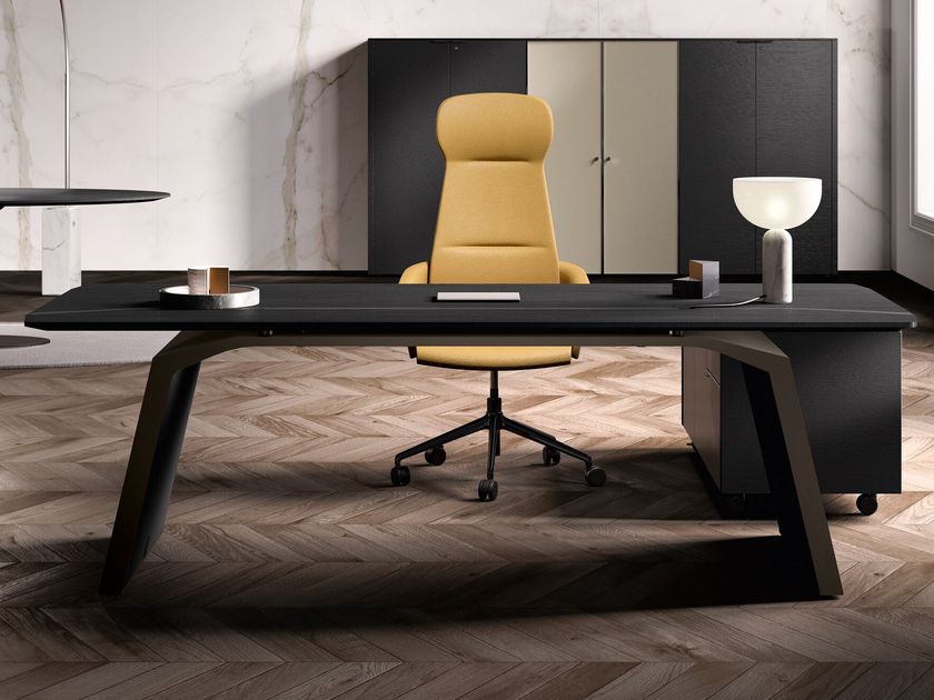 METAR Oak office desk with cable management By Bralco | design ...