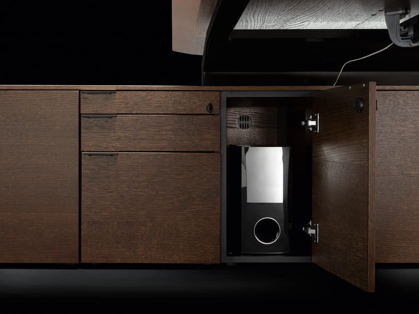 METAR Office desk with shelves with cable management By Bralco | design Gianantonio Perin ...