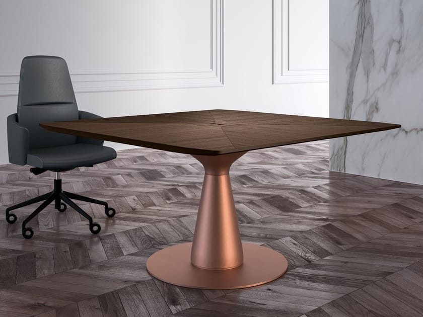 METAR Square meeting table with cable management By Bralco | design Gianantonio Perin, Giorgio Topan