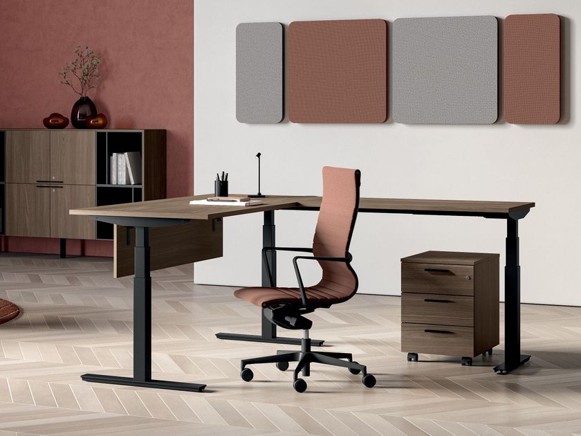 WINGLET L-shaped height-adjustable office desk By Bralco