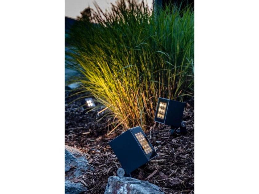BLOKK Outdoor floodlight By Brumberg
