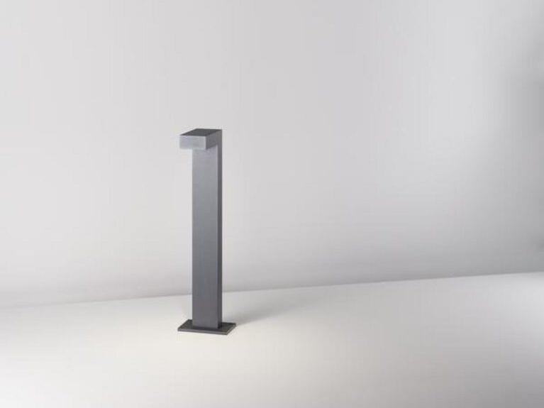 LATERN Bollard light By Brumberg