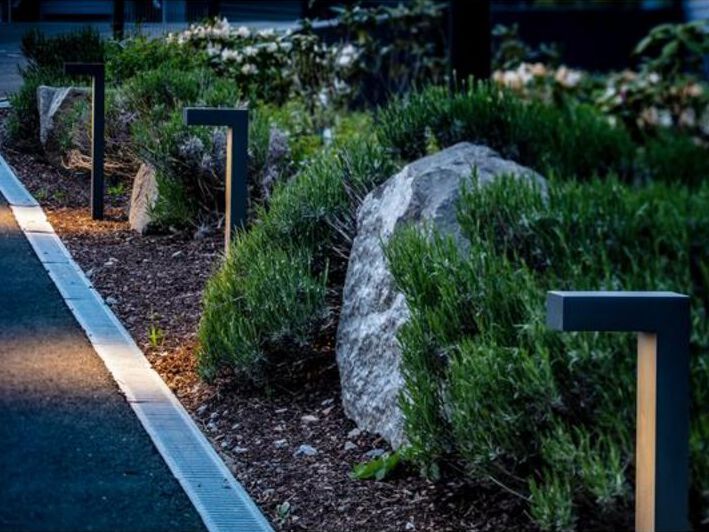LATERN Bollard light By Brumberg