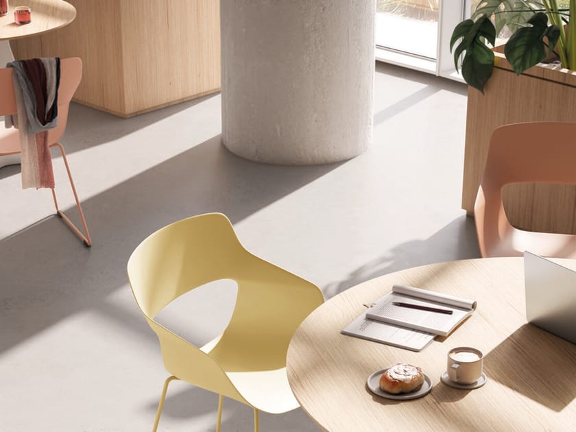 SCOOP Chair By Brunner