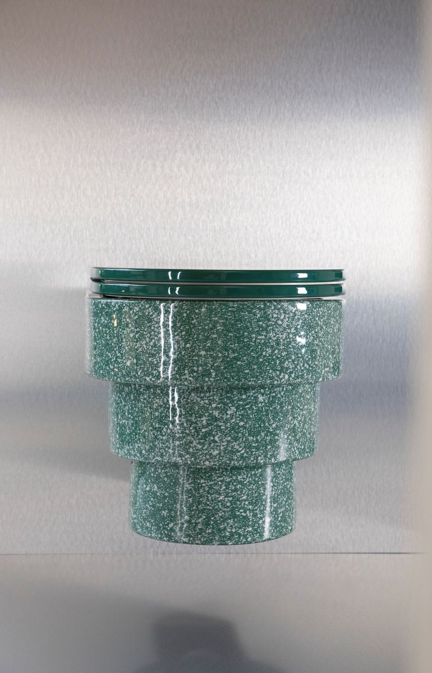 CALLIPYGE ÉCAILLÉ VERT WC suspendu en céramique By Trone