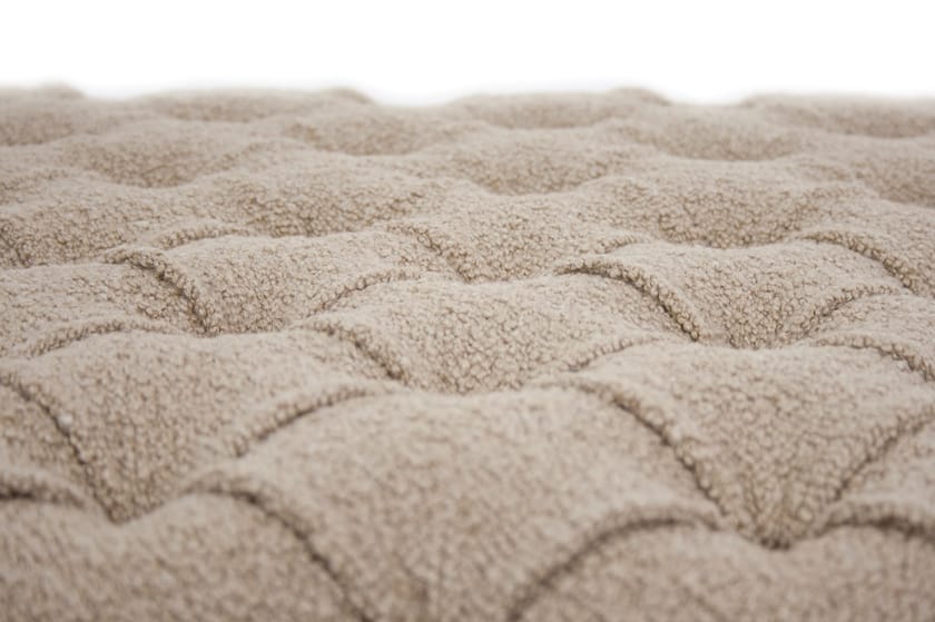 CAPITON CONTEMPORAIN Tufted upholstered square velour pouf By Crearte ...