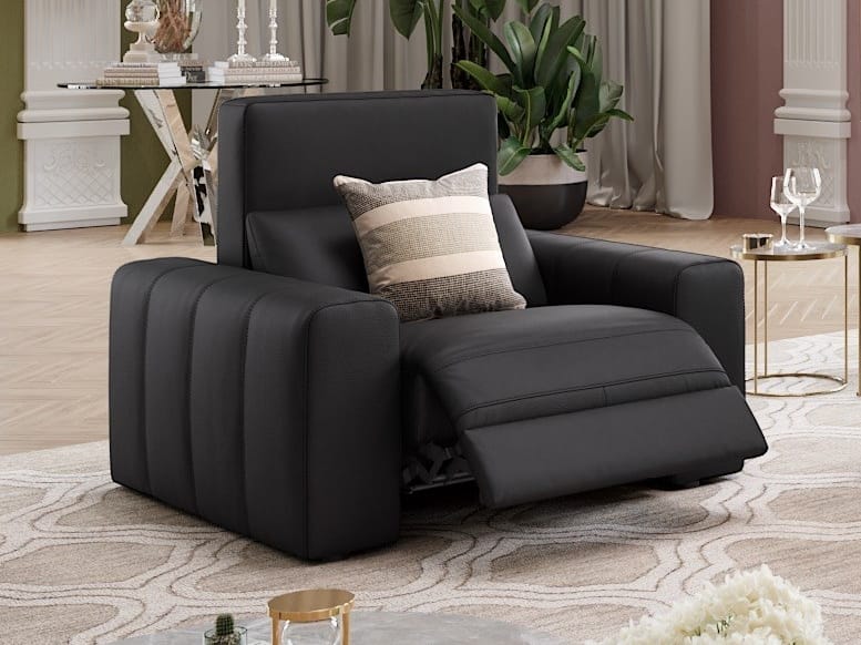 CAPRI | Leather armchair By Sofanella