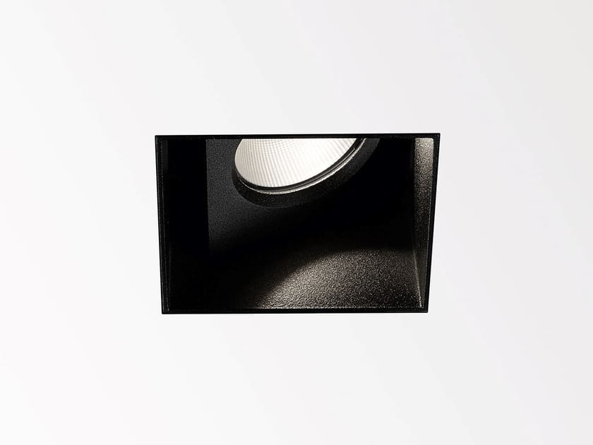 CARREE TRIMLESS OK Spot By Delta Light