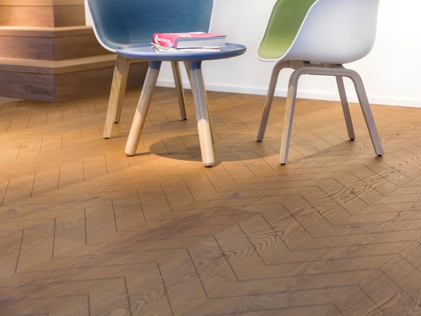 Pavimento in rovere CARVING CHEVRON I - VULC. MEDIO NATURALE By mafi