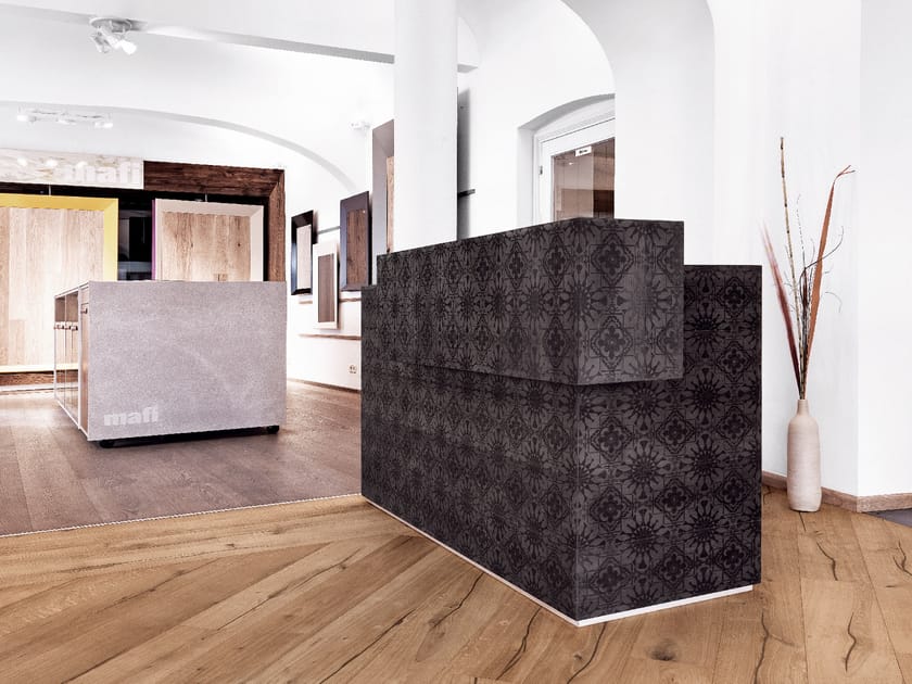 CARVING NANA - BRUSHED/WHITE Revestimento de pisos/paredes de faia By mafi