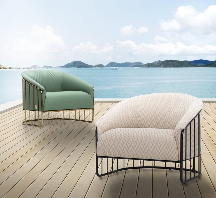 CHARLESTON Leather armchair By Formitalia