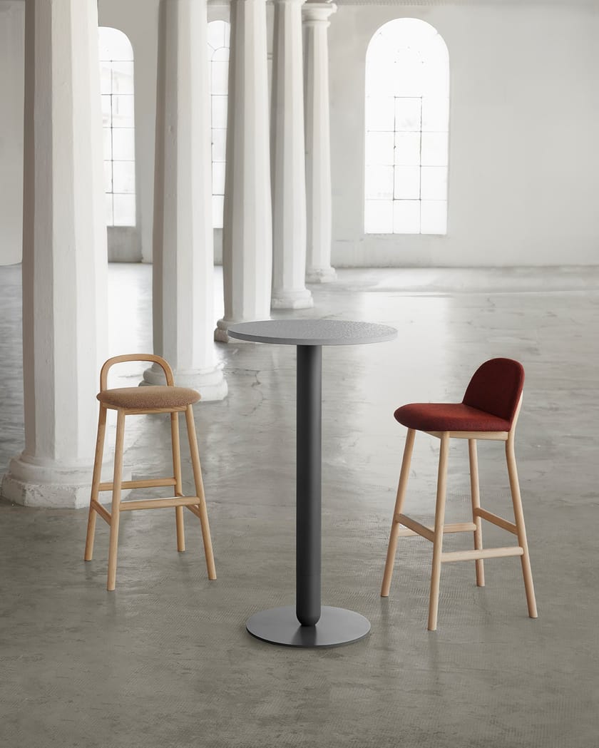 CIGAR 02 Round high table By Very Wood | design Patricia Urquiola