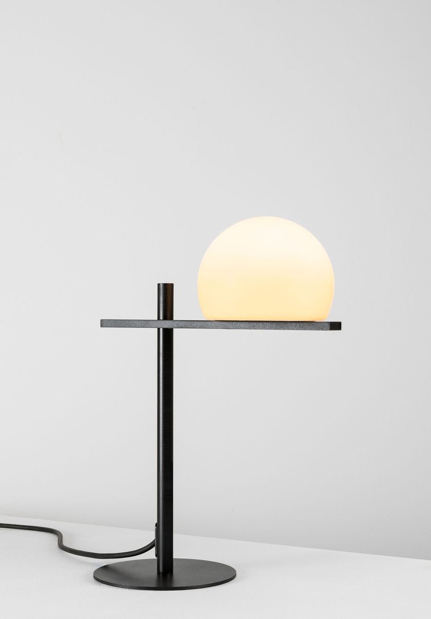 CIRC | Table lamp By Estiluz