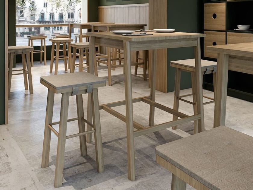 CIRCA17 Square solid wood high table By KARPENTER | design Hugues Revuelta
