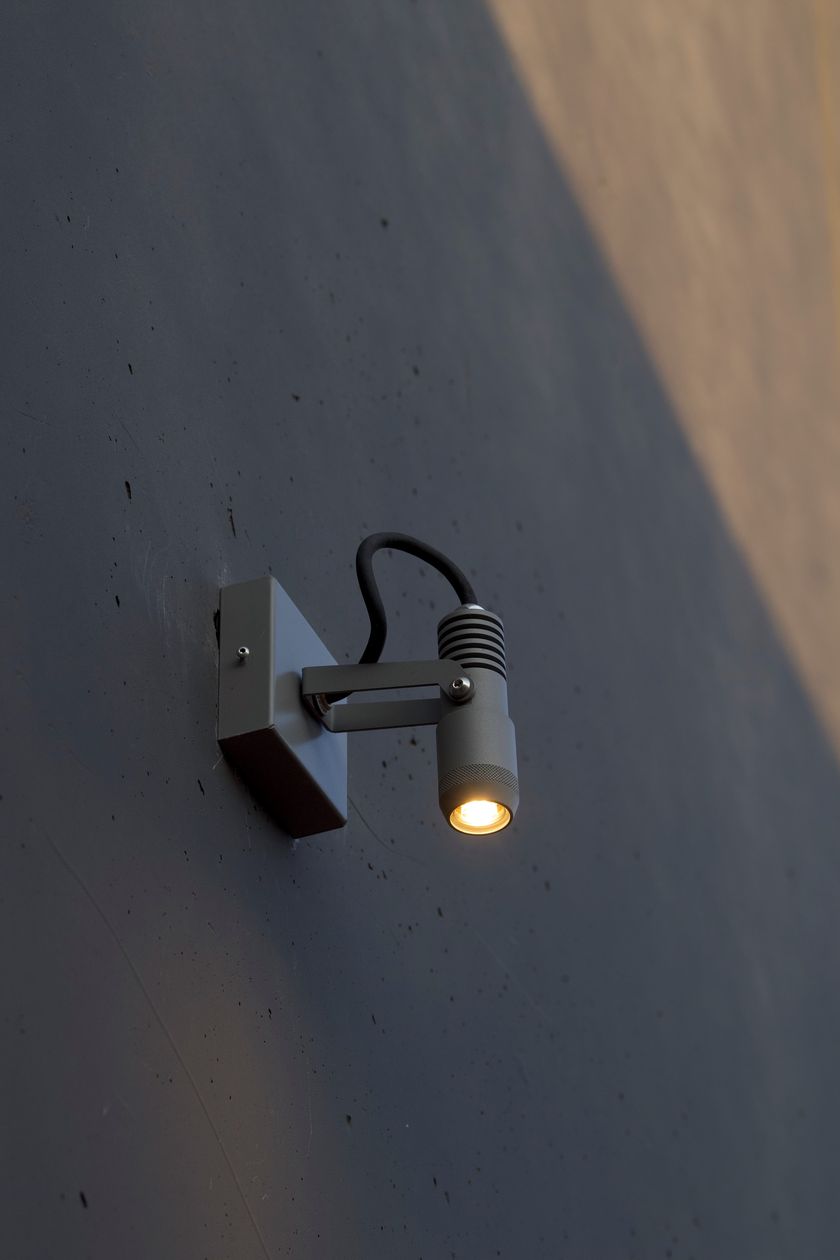 CLIVO Adjustable Outdoor spotlight By Linea Light Group