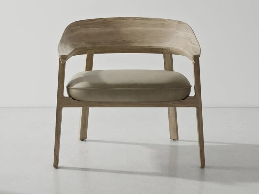 COLLETTE Poltroncina in frassino con cuscino integrato By District Eight